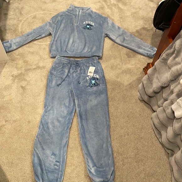 Kohl's | Intimates & Sleepwear | 2 Piece Stitch Comfy Cozy Outfit ...